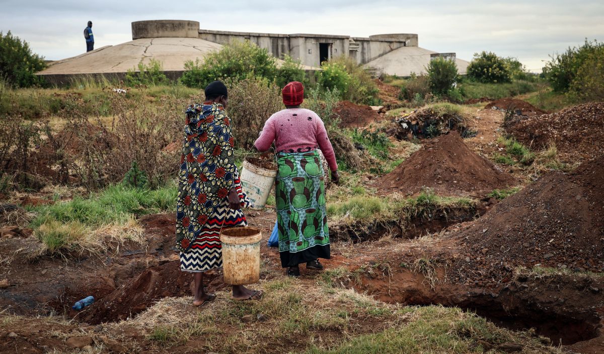 Gold fever hits Gugulethu: Residents dig up a kraal in Springs