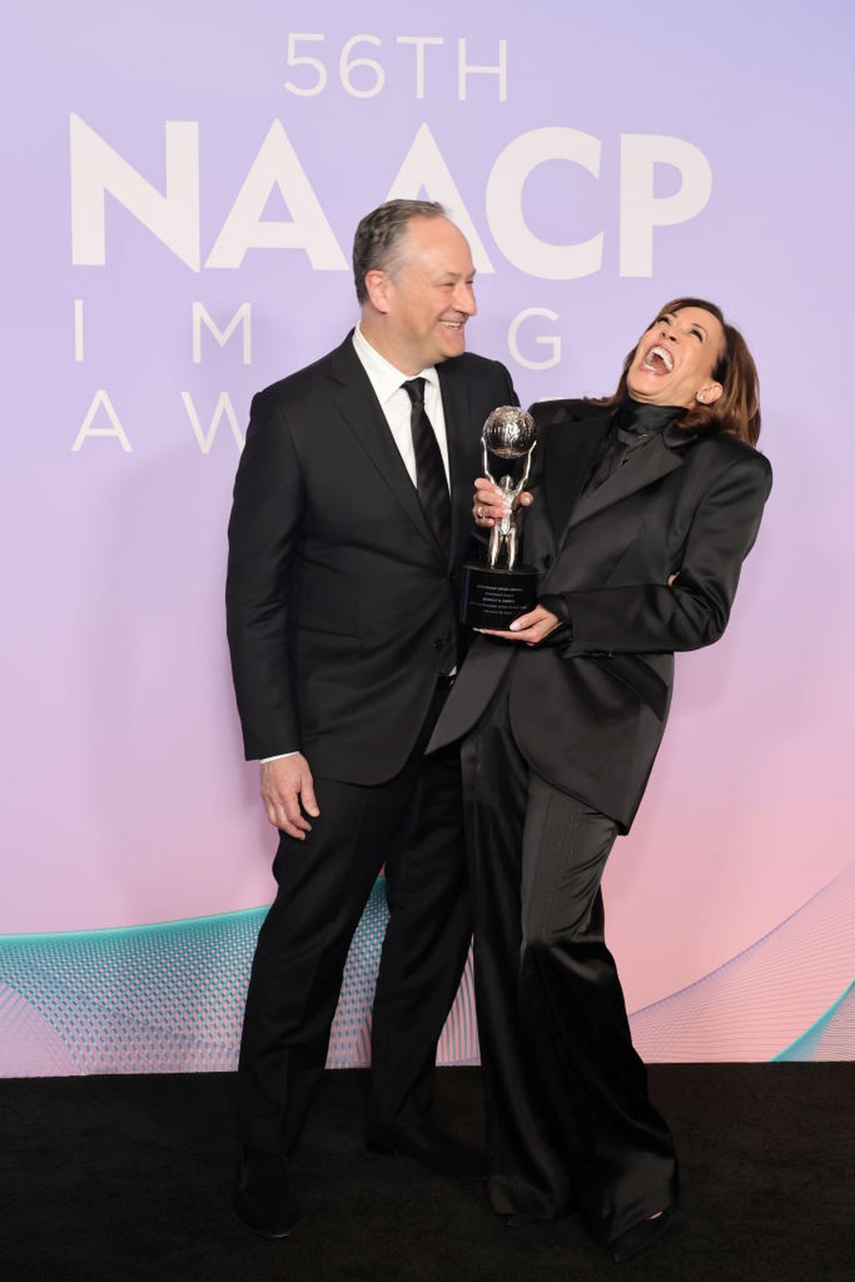 Kamala Harris receives prestigious award, and more from around the world