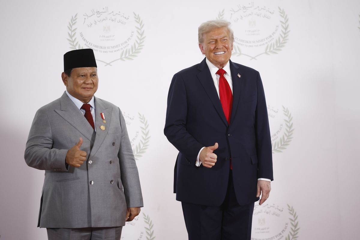 Indonesian president asks Trump for meeting with son Eric in 'hot mic ...