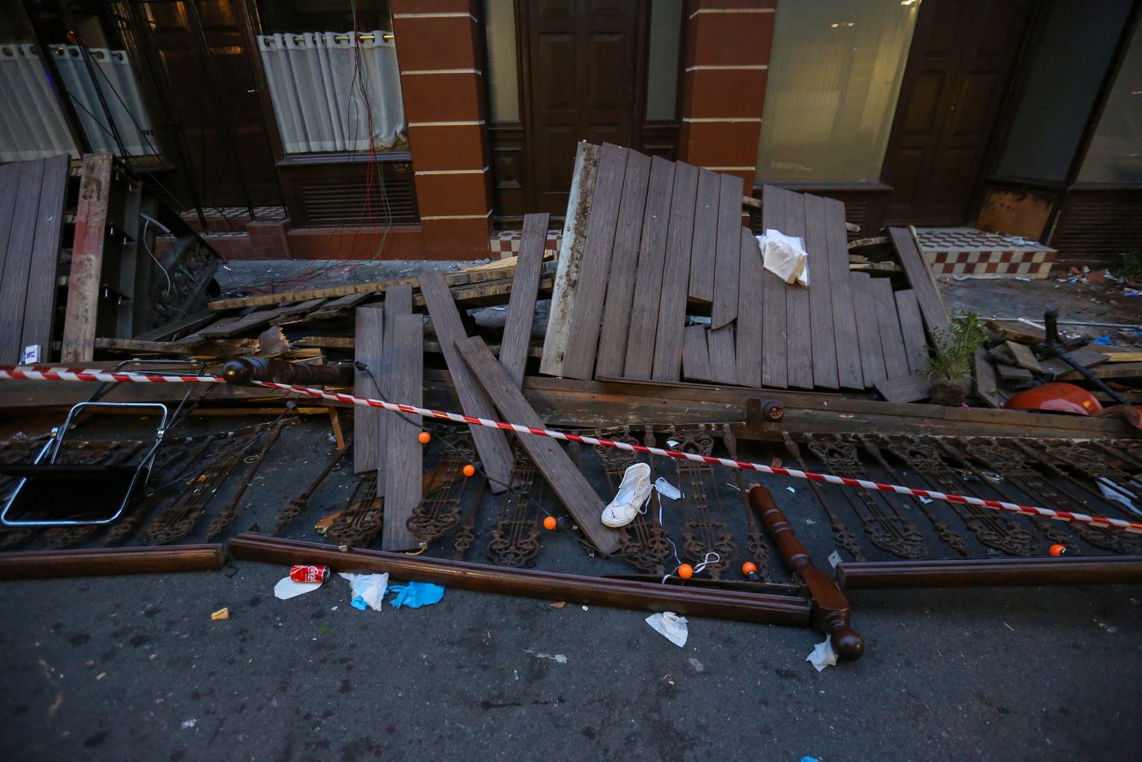 Cape Town bar balcony collapse injures 21 people in CBD