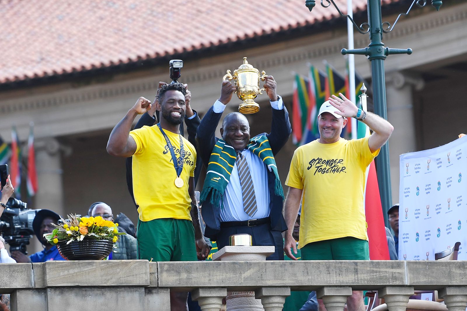 Rugby fans hit the streets to show the Bokke some Gauteng love