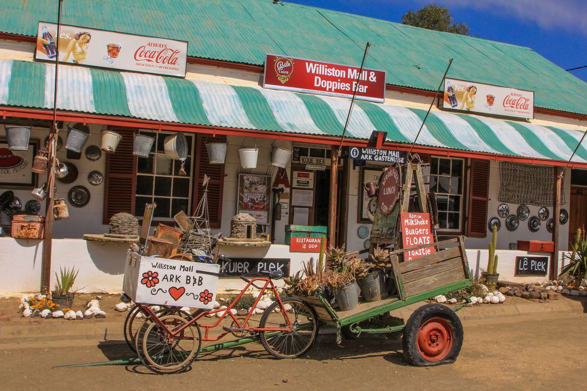 Williston, a Karoo Hoogland farming town – almonds, hard rocks and the ...