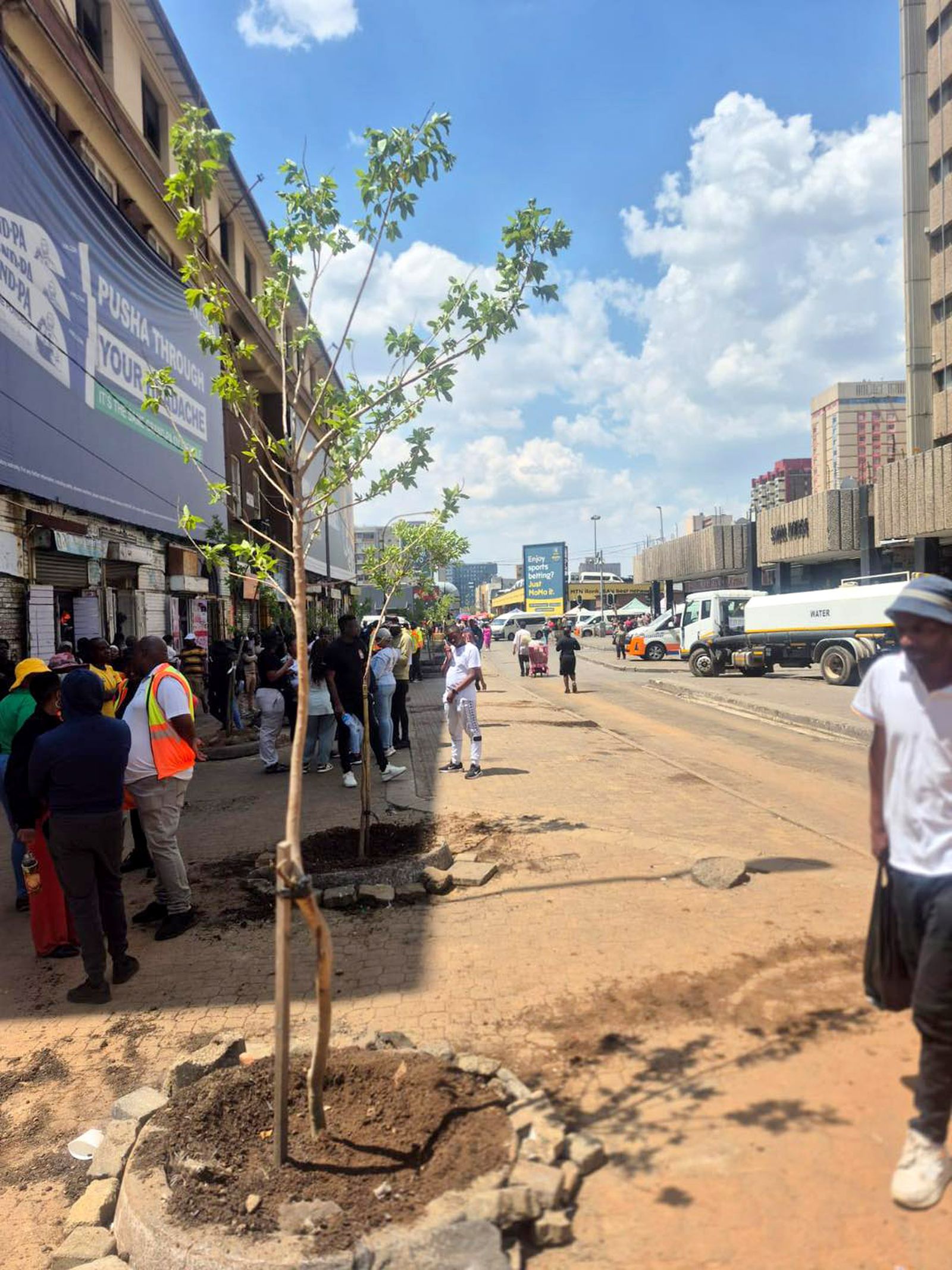 Informal traders evicted from Joburg thrift haven as city launches ...