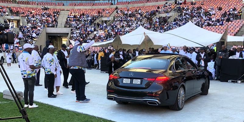 ATM’s spiritual father blesses party leader with a Mercedes-Benz