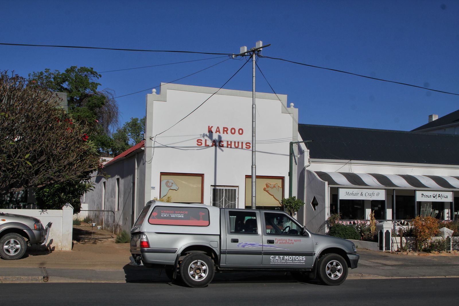 Bandits, birds, a broken bakkie in Barrydale: A Karoo Spacemobile tale