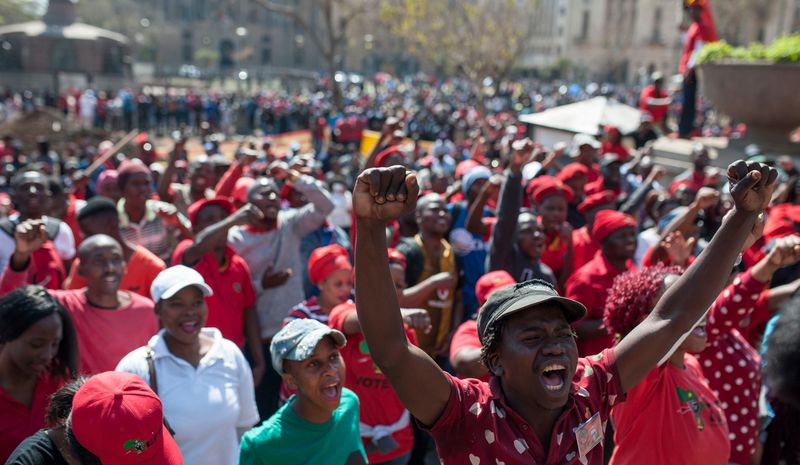 Motion of No Confidence: EFF brings Pretoria to a standstill, schooling ...