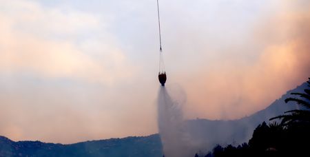 Photo Essay: Simon’s Town blaze sweeps over mountain as firefighting ...