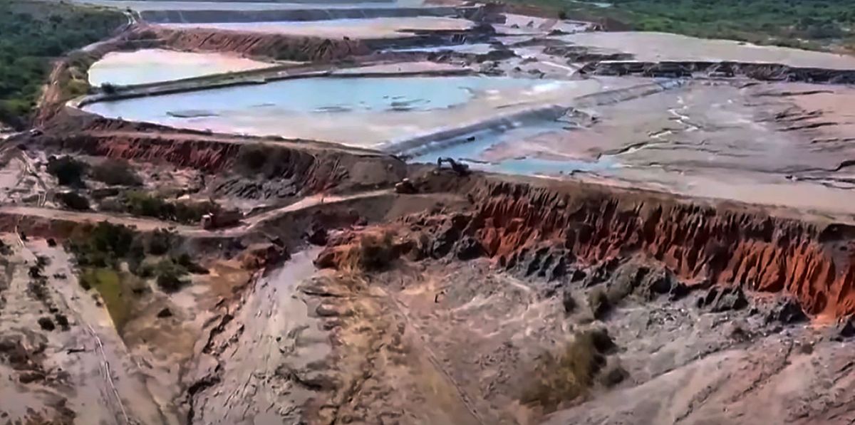 Environmental disaster unfolding as poison from Chinese mine flows down ...