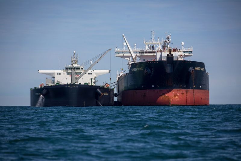Brent Oil Extends Advance Toward $60 on Tightening Global Supply