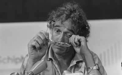 Remembering history: Klaas de Jonge and the great (non) escape