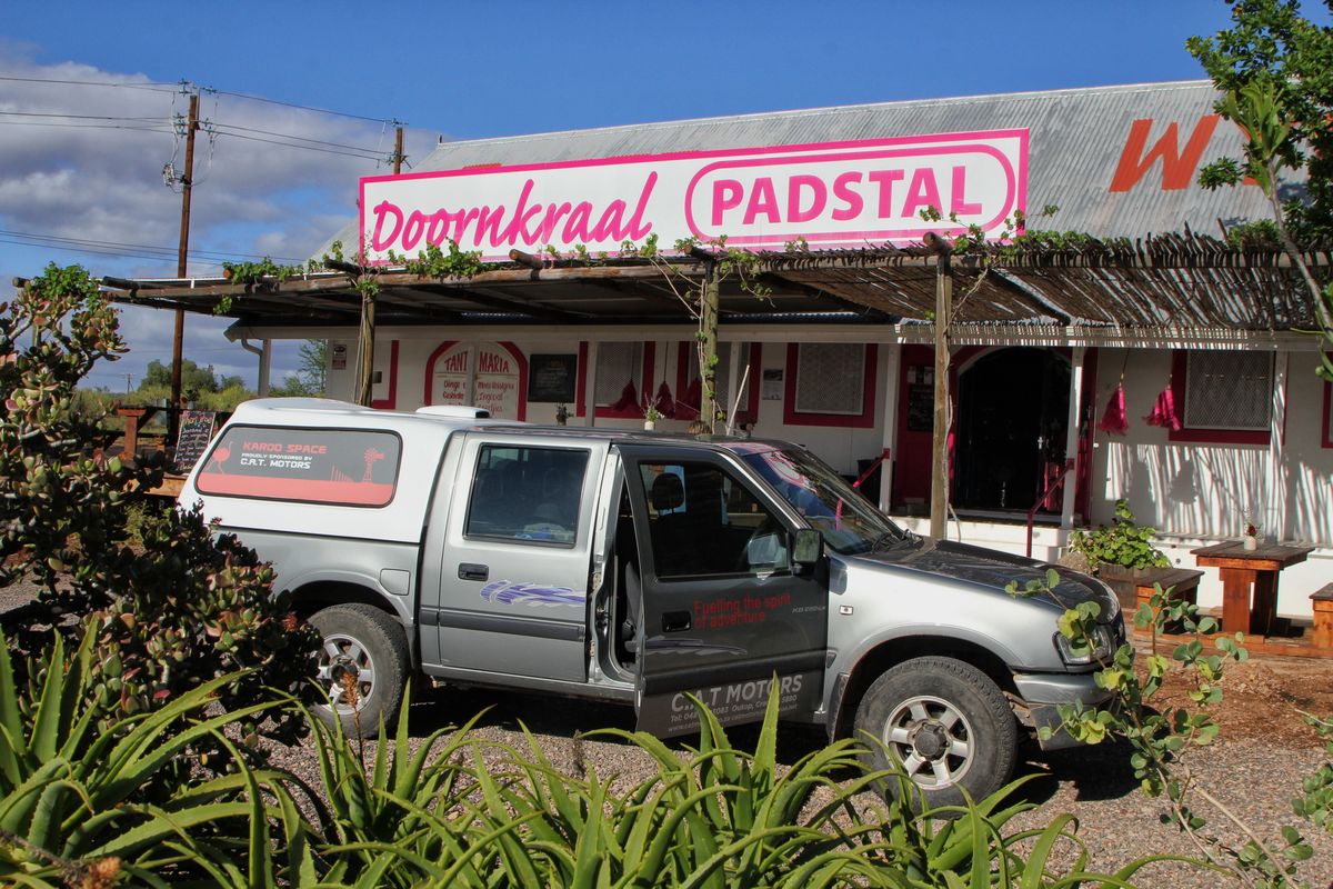 Bandits, birds, a broken bakkie in Barrydale: A Karoo Spacemobile tale
