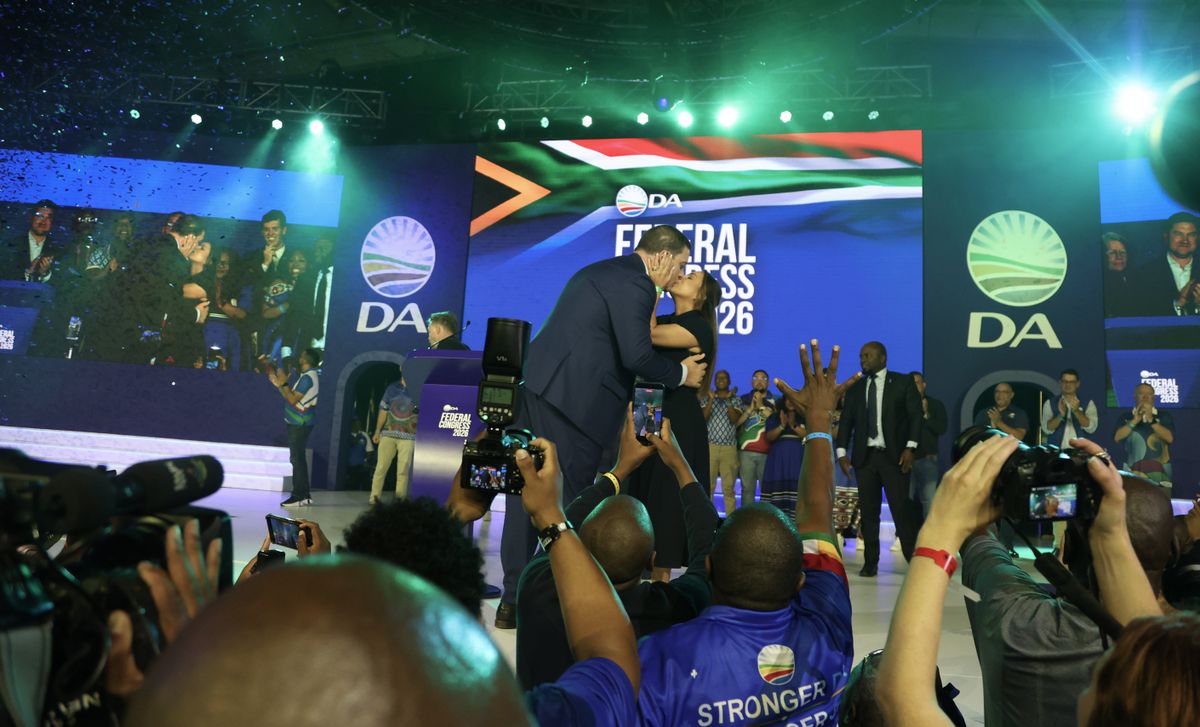 A sea of blue welcomes Geordin Hill-Lewis as the DA's new leader