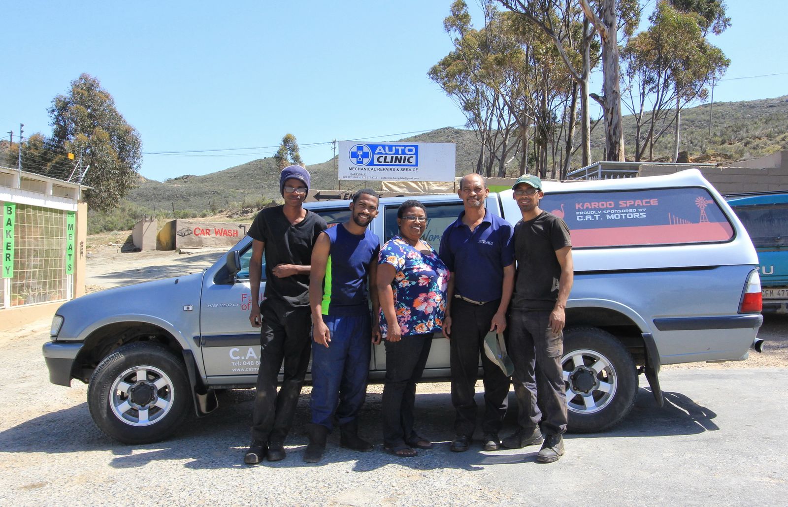 Bandits, birds, a broken bakkie in Barrydale: A Karoo Spacemobile tale