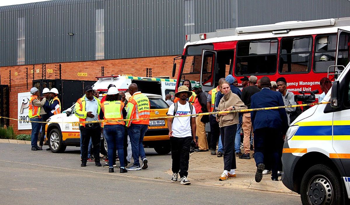 Nine dead in Joburg building collapse as City says construction was illegal
