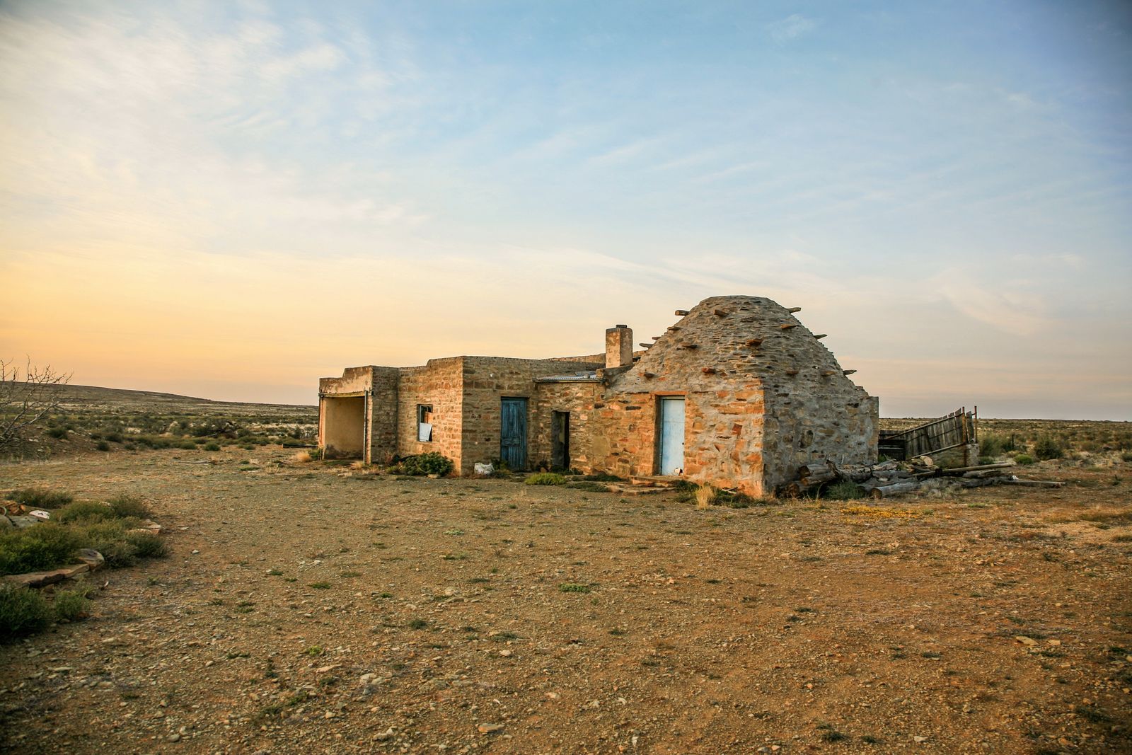Williston, a Karoo Hoogland farming town – almonds, hard rocks and the ...