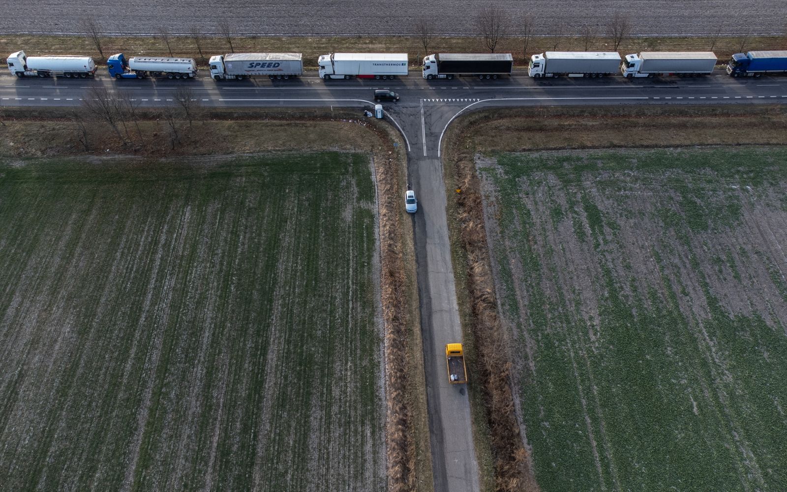 First empty lorries pass through new Ukraine crossing at Polish border