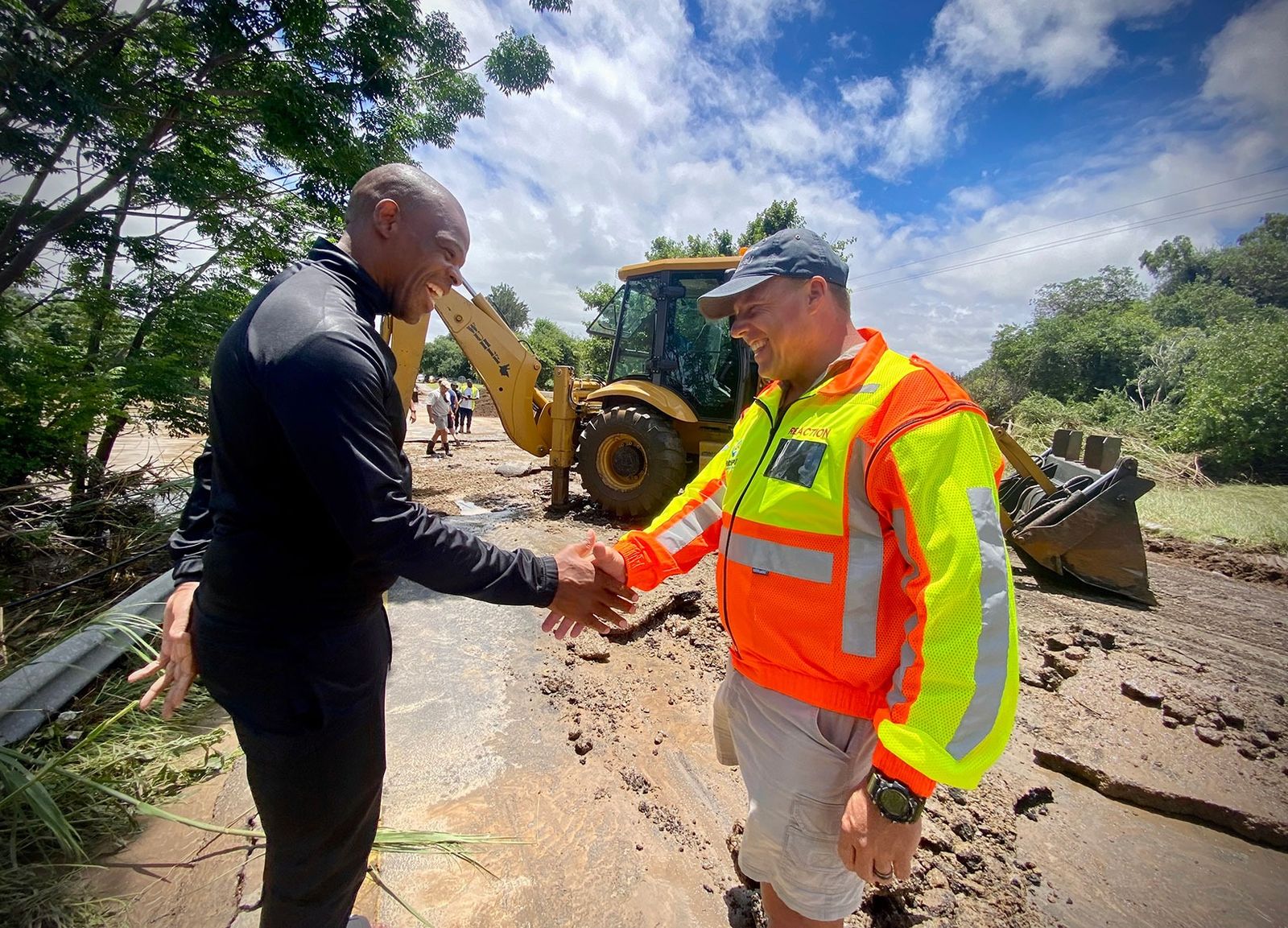 When the rivers rose, they stayed - how Hoedspruit’s volunteers became ...