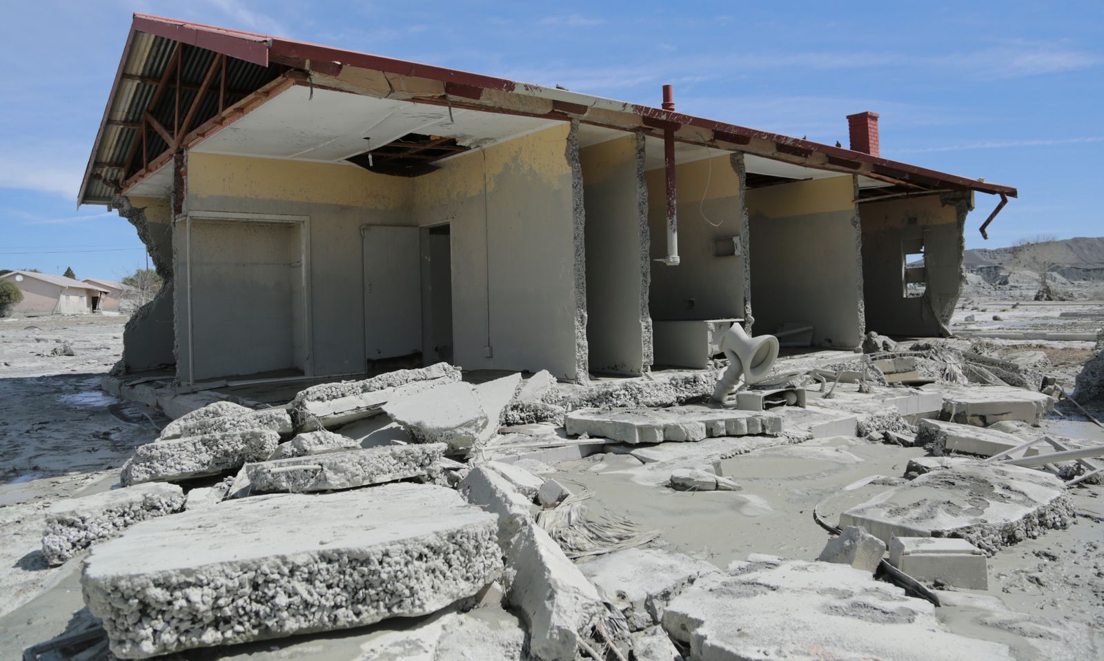 In photos: The destruction of the Jagersfontein mine dam wall collapse