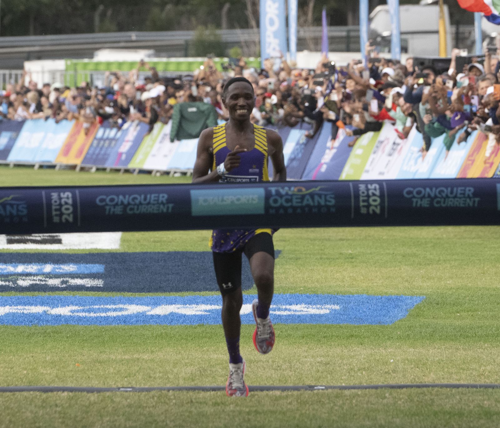 Gerda Steyn hits six in Two Oceans ultramarathon