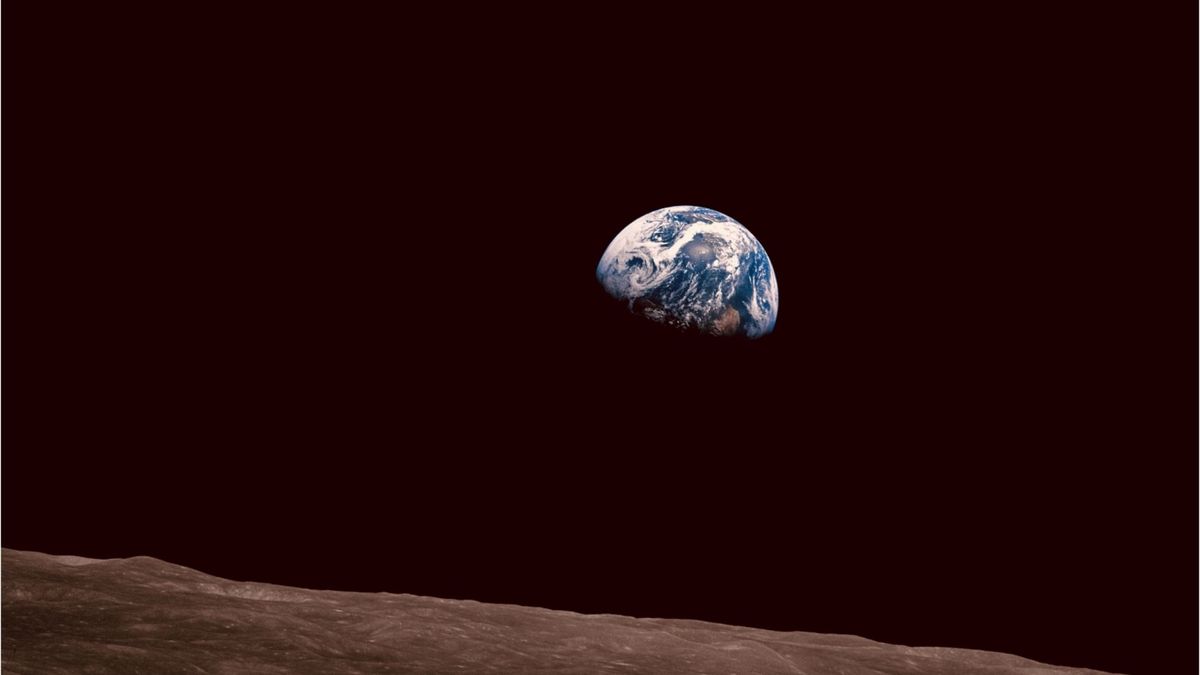 William Anders, the man who shot iconic Earthrise pic and changed the ...