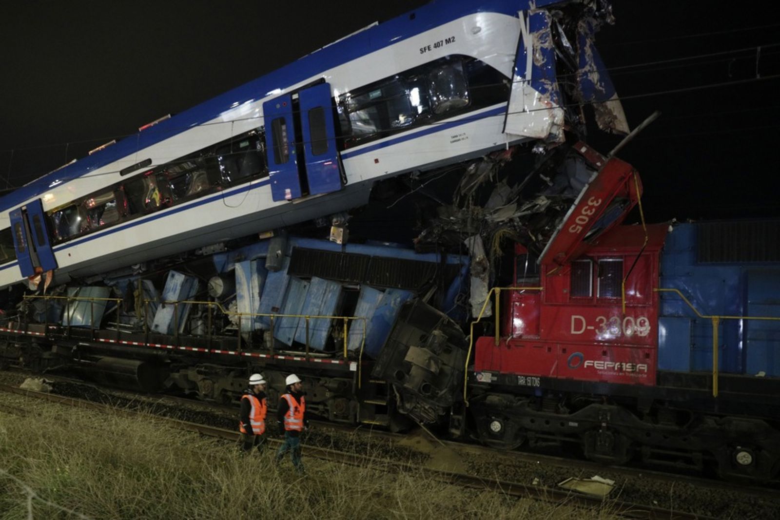 A fatal train crash, and more from around the world