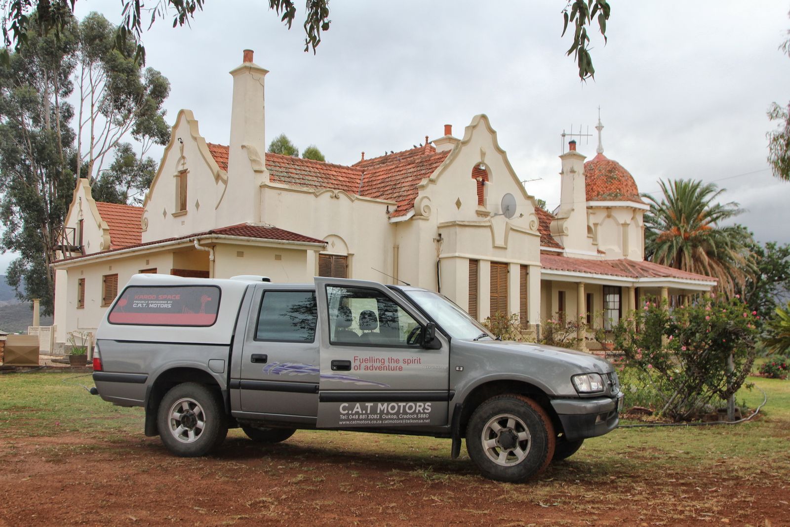 Bandits, birds, a broken bakkie in Barrydale: A Karoo Spacemobile tale