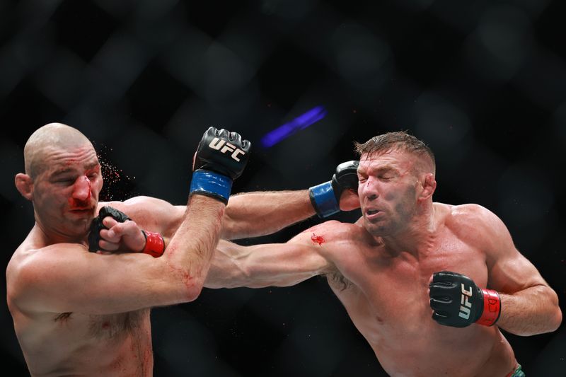 UFC champ Dricus du Plessis: ‘I want to be the greatest to ever do this’
