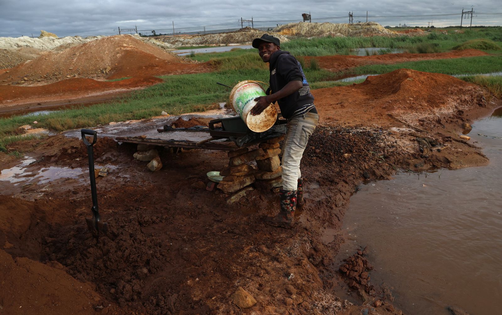 Gold fever hits Gugulethu: Residents dig up a kraal in Springs