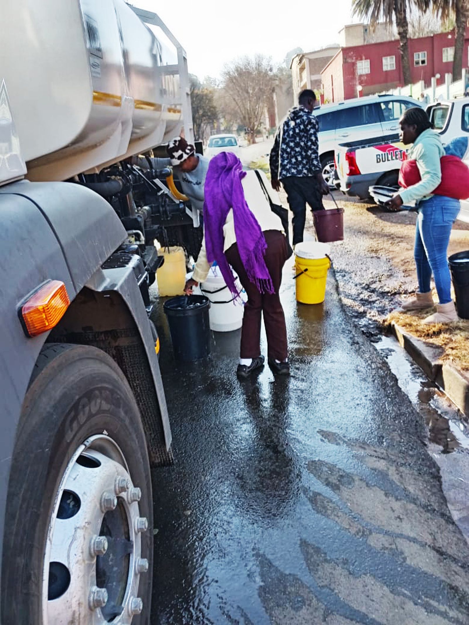 Hundreds of thousands in Joburg go without water — mayor AWOL