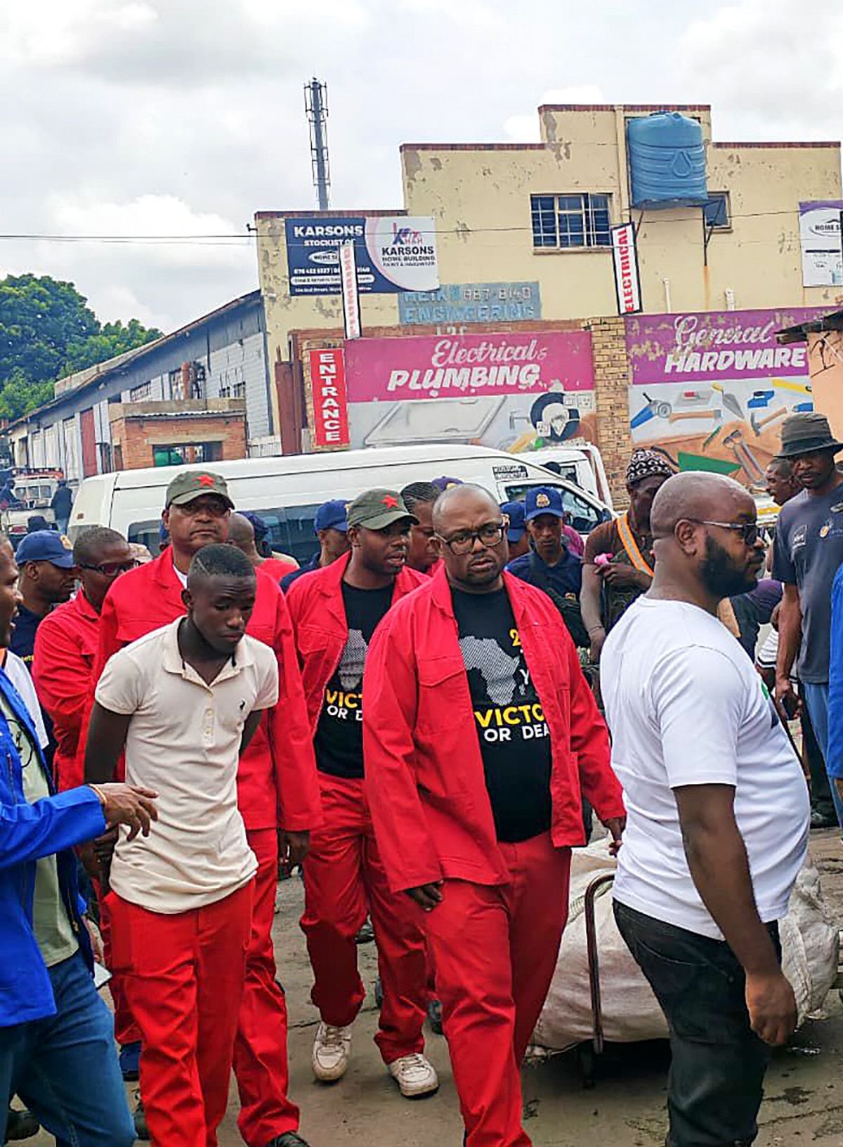 MMC and journalists held hostage in Alexandra ‘brothel’ during cleanup ...