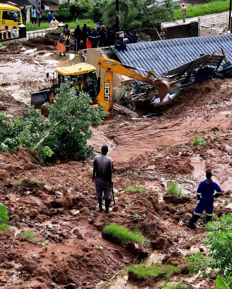 Heavy rain batters KZN – 6 people die, 3 in landslide, amid flooding