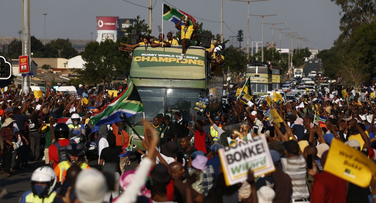 Rugby fans hit the streets to show the Bokke some Gauteng love