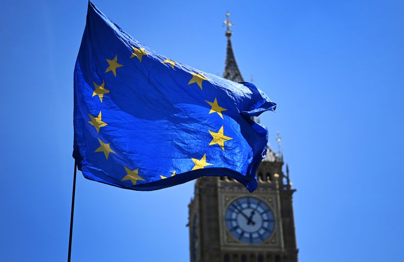 UK support to rejoin the EU passes 50% for the first time
