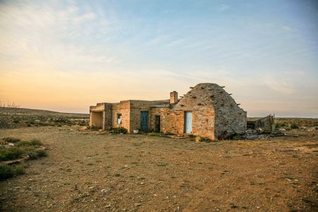 Williston, a Karoo Hoogland farming town – almonds, hard rocks and the ...