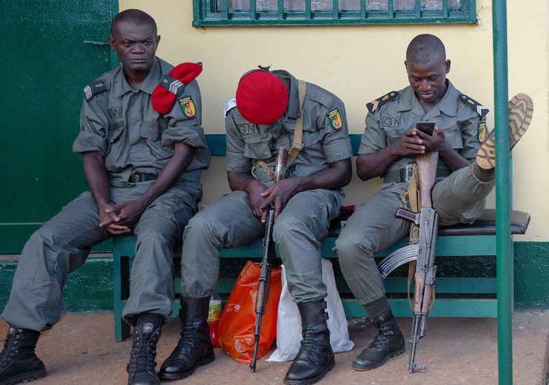 Grave risks for Cameroon as soldiers desert to fight in Ukraine