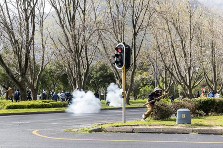 Taxi drivers run riot, torch streets of Hout Bay over bus routes