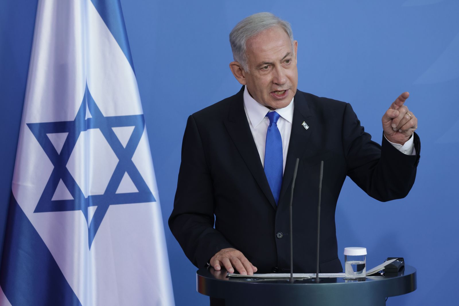 Gaza aid restricted as Benjamin Netanyahu admits to paying rival gangs